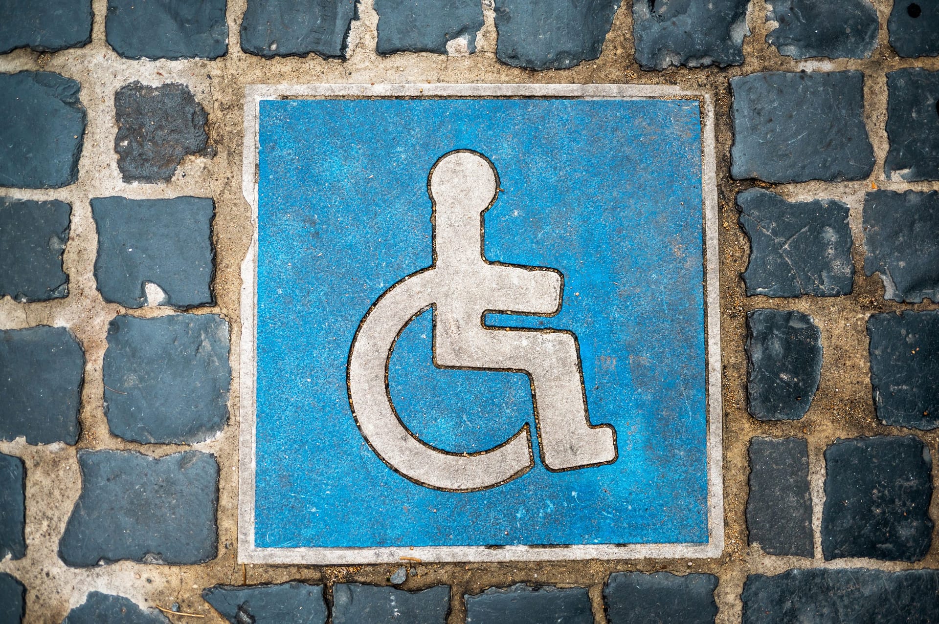 Vivre avec un handicap invisible - Association ADH